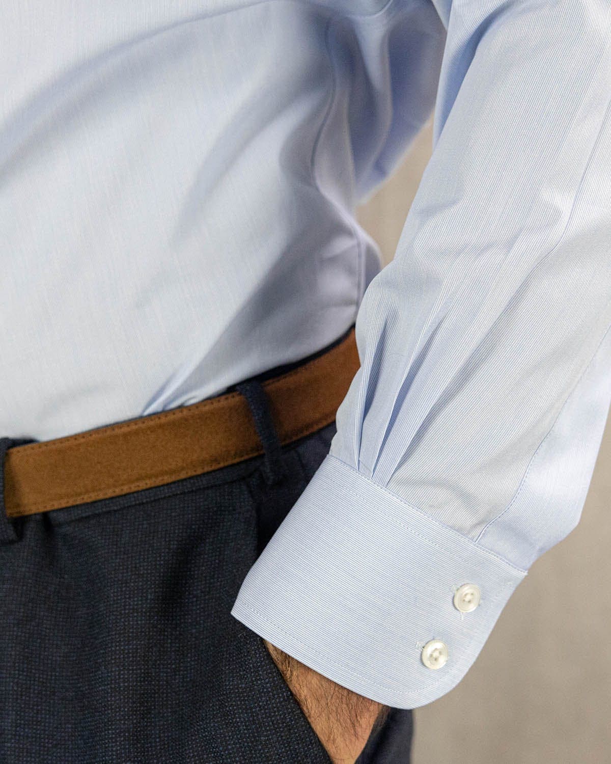 Contemporary Fit, Classic Collar, 2 Button Cuff Shirt In Sky Blue Hair ...