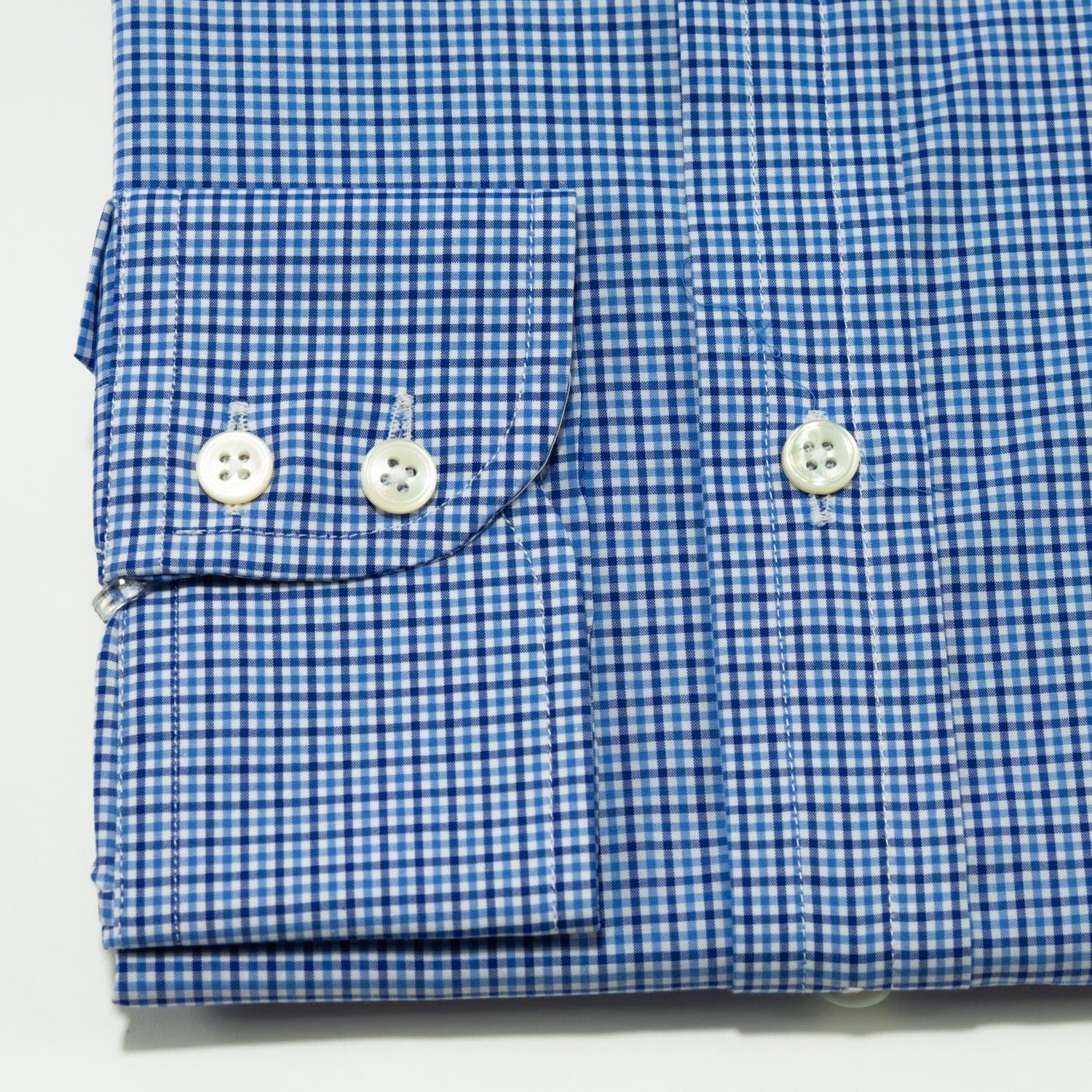 Contemporary Fit, Cutaway Collar, 2 Button Cuff Shirt in Navy & Sky Bl ...